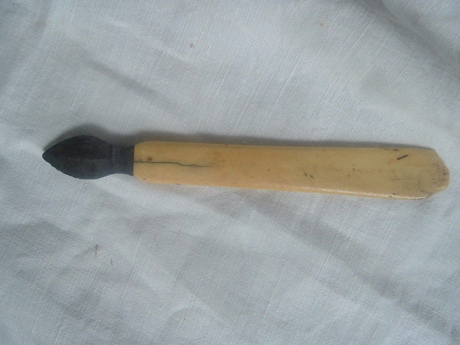 Antique Victorian Bone Handle Blood Letting Tool (Fleam) - LarryFlaxman.com